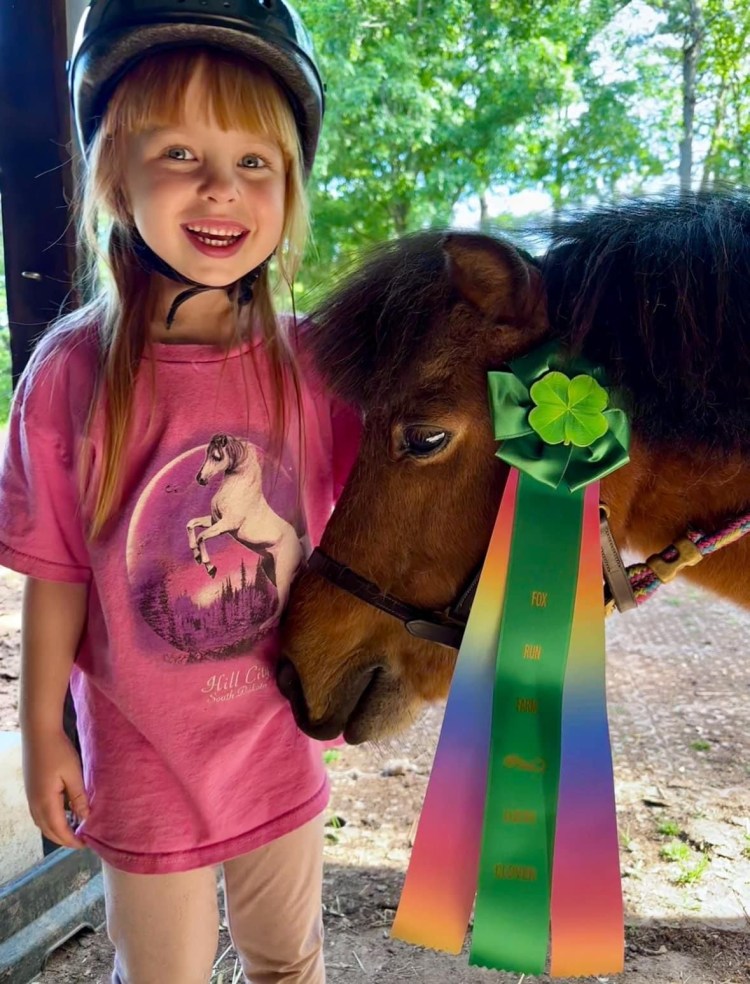 Hooves and Heels Online Challenge – Fox Run Farm